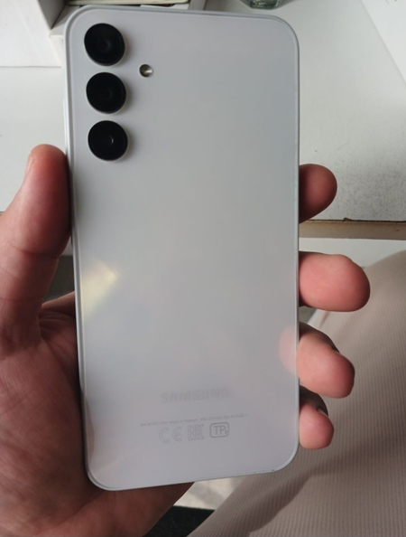 Galaxy a25 sotiladi 128/6 full