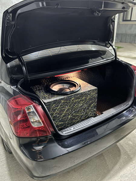 JBL 1000W sabufer sotiladi moshinadi trubdi