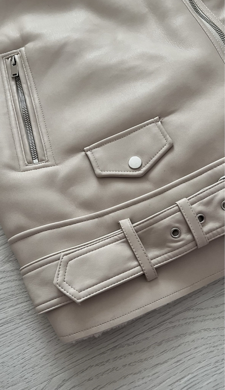 Продам дублёнку авиатор от Stradivarius