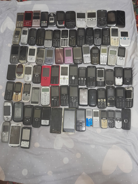 Telefonla xar xil zapchasga