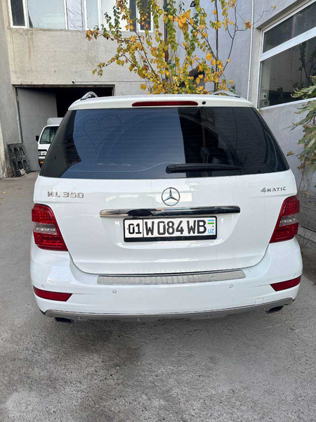 Продается Mercedes-Benz ML 350 4Matic, 2010 года