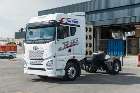 Седельный тягач FAW JH6 4x2 CNG Halol Ribosiz Nasiya Savdo