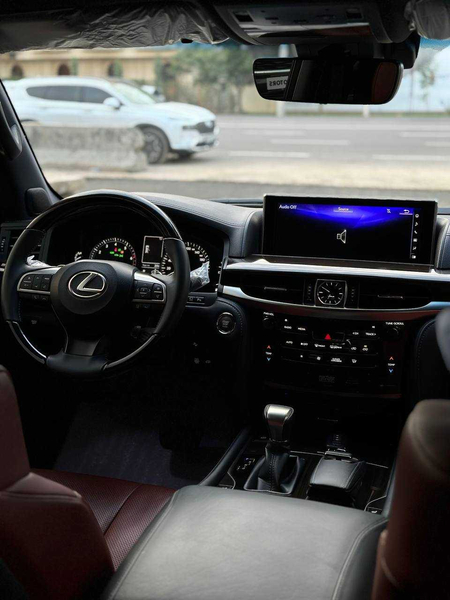 Lexus LX 570 Автомобиль в идеальном состоянии