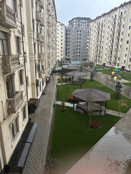 Продается квартира на Хамида Алимджана новостройка 188 квадрата