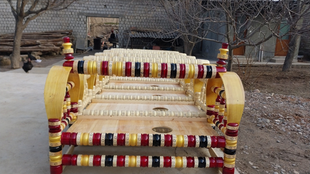 Beshik 300-700mingacha tut yoğochidan beshik