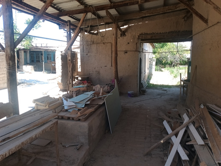 Hovli sotiladi, eski shaxar, 13-maktab orqasida, 734kv/m, srochna