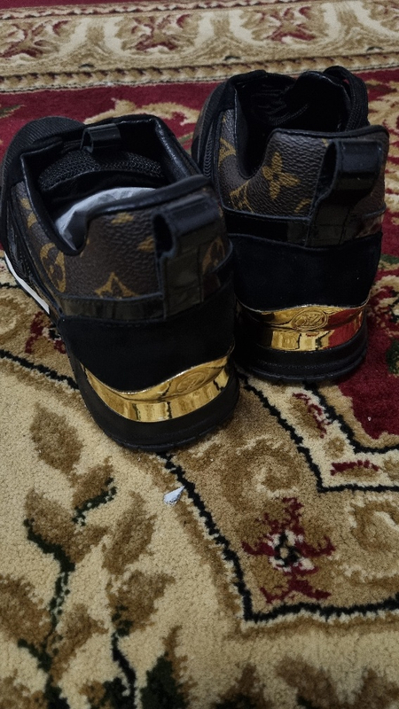 Женские коричневые кроссовки LOUIS VUITTON RUN AWAY