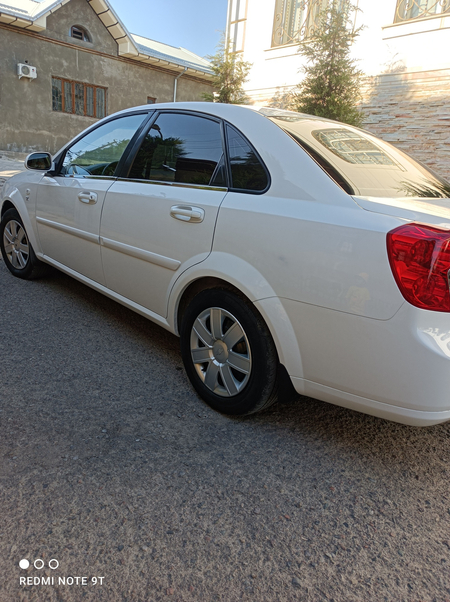 Лачетти 1.8 сотилади lacetti 1.8 sotiladi