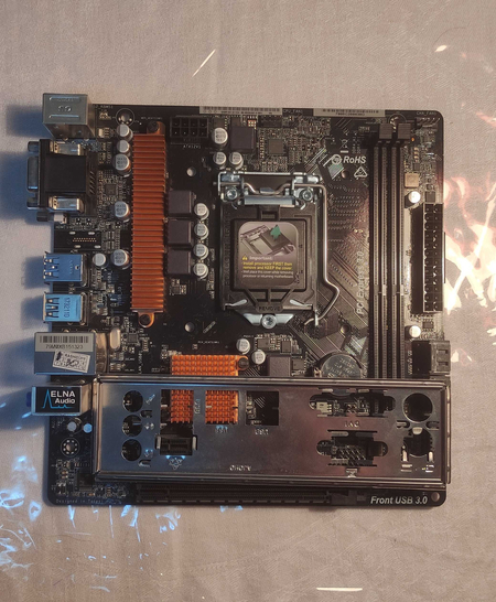 Продам комплект процессор Intel core i 3 7100+Asrock H110