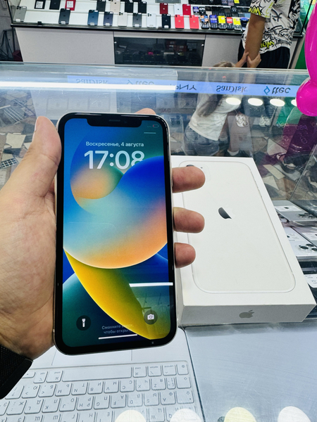 iPhone 11  64 gb white 100% batare