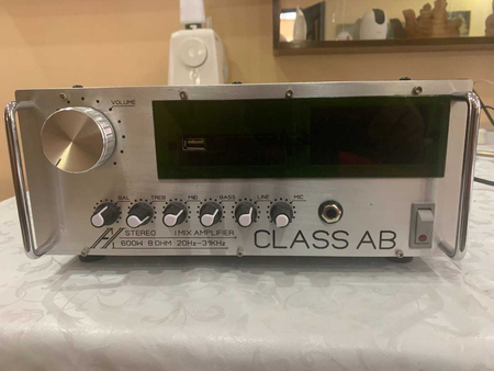 Продам усилитель стерео A-В Class 600 Ватт