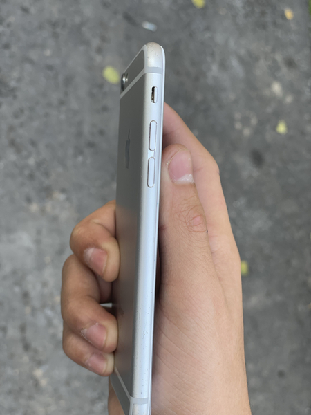 Iphone 6 yengi remontdan chiqqan