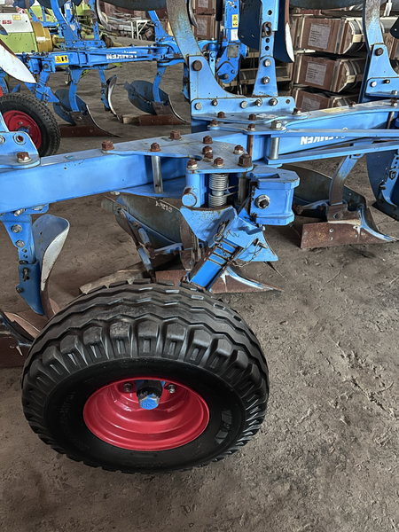 Lemken EurOpal 7 3+1 sotiladi yevropadan keldi