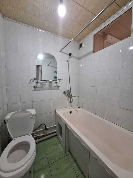 Срочно продается квартира 2/2/4 Шайхантахур (J2856)