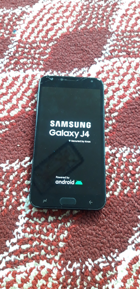 Samsung j4 sotiladi
