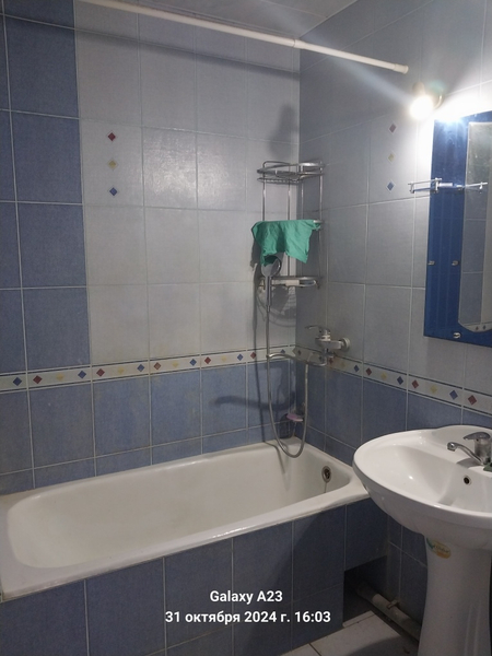 Продается 3/4/9 Сергели 5