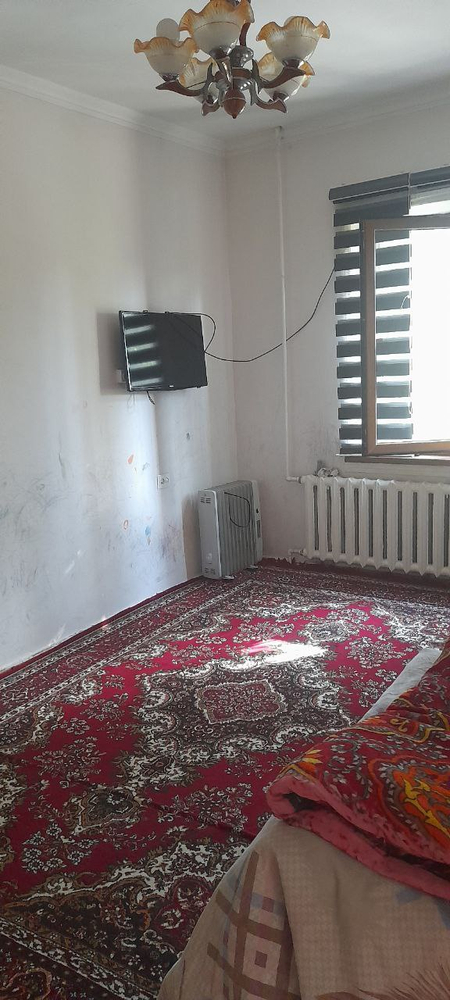 Sergeli massiv 5da 1 xona uy sotiladi