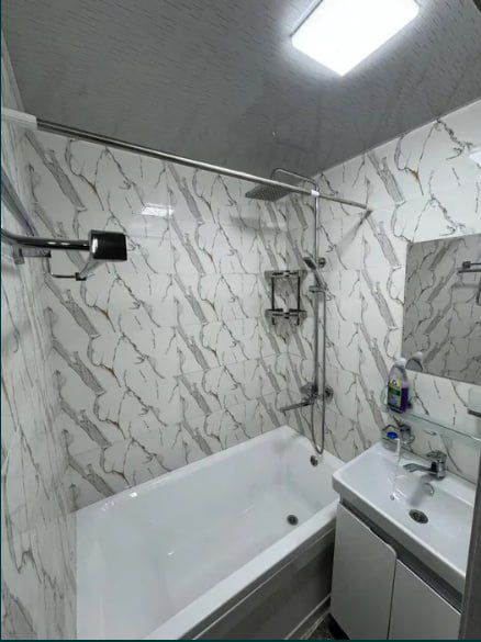 Квартира на С.Азимова 4*3/4/5 общ пл 90м  77серия