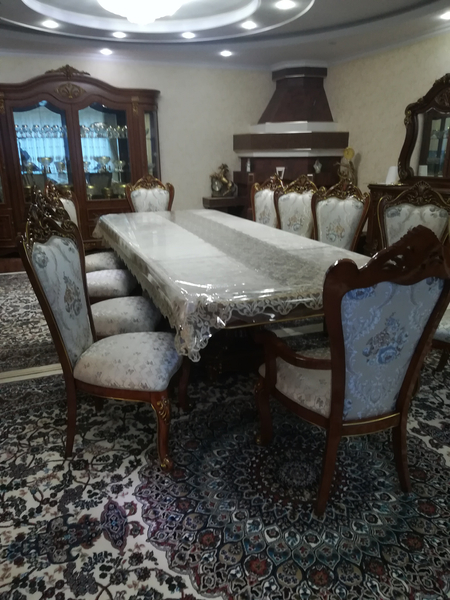 Продам стол со стульями Китай