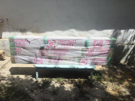 Короб пластиковый в наличии 3 пачки по 12 шт в каждой пачке.