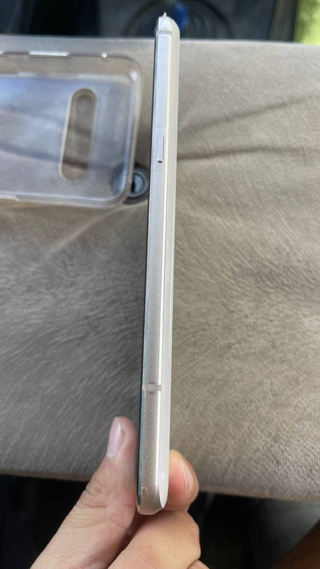 Lg V60 DUAL SIM 250$