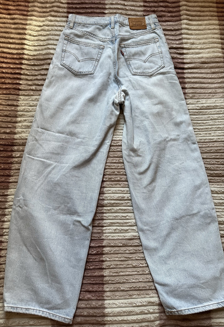 Джинсы Levis женские, размер 26 (S)