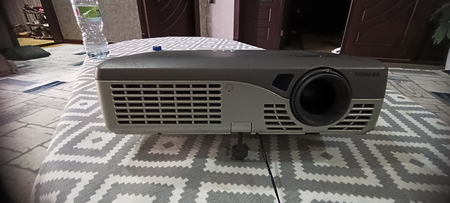 Проектор Epson EB 96W и Toshiba TLP s30