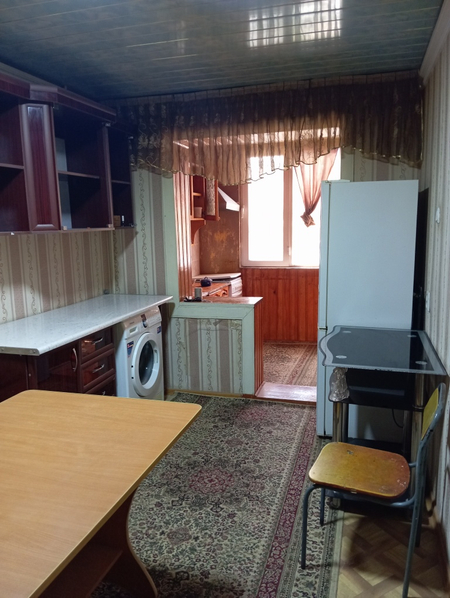 Сдаётся в аренду 1 этаж 2 комнатная. Динамо бозорча