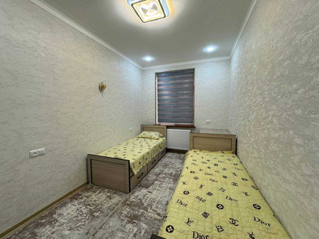 3 xonali qilingan 75m2 1-qavat sotiladi.