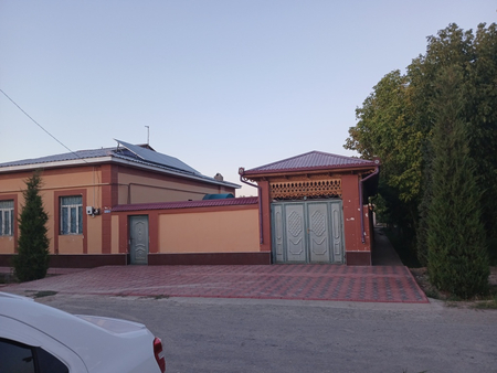 Бустон шахрида хамма кулайликларга  эга намунавий ховли сотилади