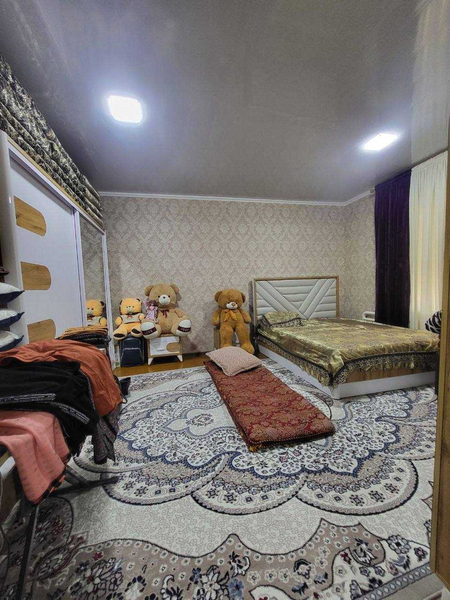 Nurafshonda 4sotixlik xonadonimiz sotiladi.