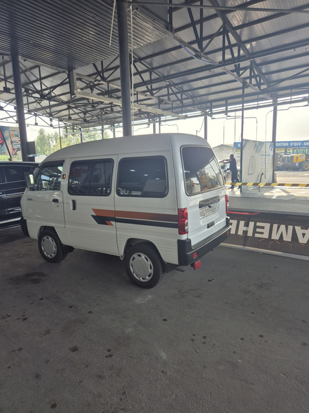 Damas 2024 rangi oq 23000 km yurgan narxi 8200