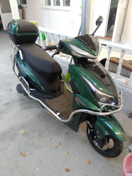 Продаётся скутер Ariva700