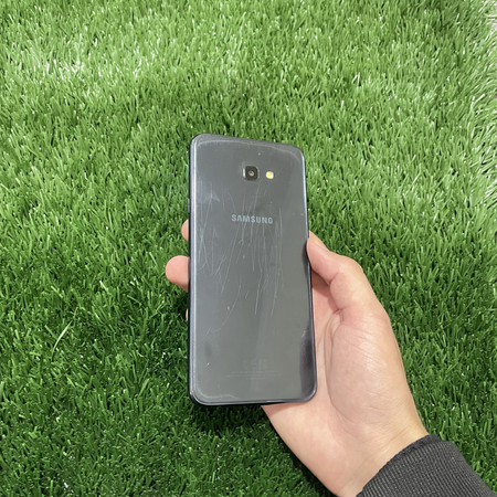 Samsung Galaxy J4+ sotiladi