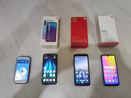 Redmi Samsung telefonlar sotiladi