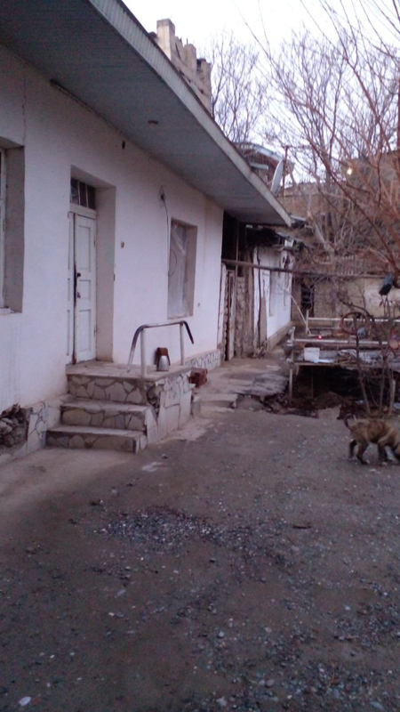 Srochna Hovli Sotiladi