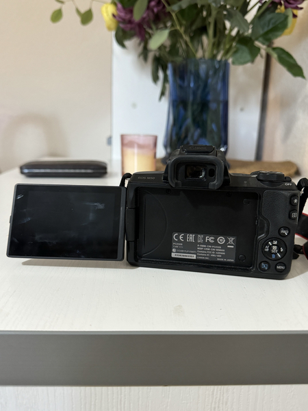 Фотоаппарат Canon M50