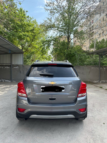 Chevrolet tracer