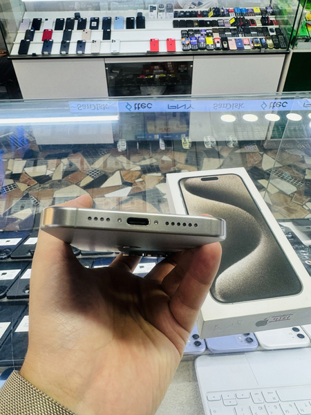 iPhone 15 Pro Max 256 gb natural