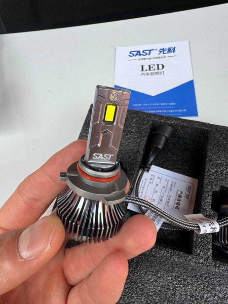 LED лампы дальнего и ближнего света (H11, 9005)