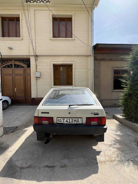 VAZ 21093. kulrang serebristiy
