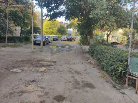 Срочно Продается квартира в Шайхантахурском районе 4/5/5 (J3773)
