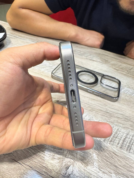 Iphone 15pro max 99% emkost