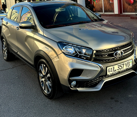 Lada XREY Cross full 1.8