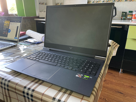 HP VICTUS 16” Сломан Экран