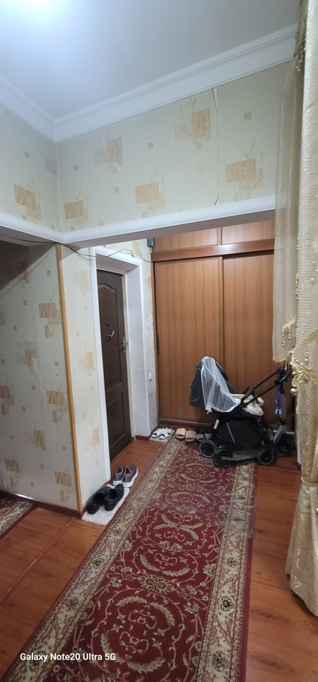Sebzorda 3 xonali 6 etaj 9 etajli dom sotiladi