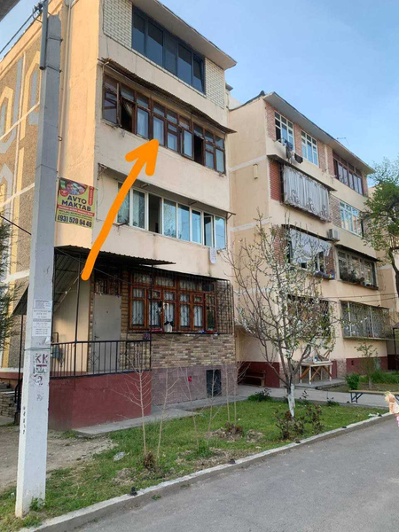 Продаётся своя 3х3х4  квартира на  Чорсу
