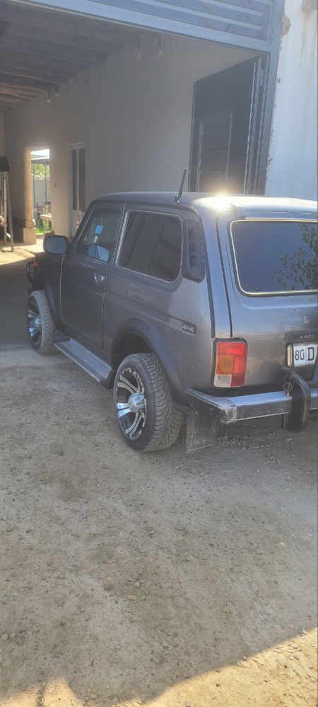 Lada Niva sotiladi