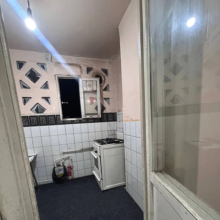 Срочно продаётся отличная 1комнатная квартира на 4этаже в 5этажной кир