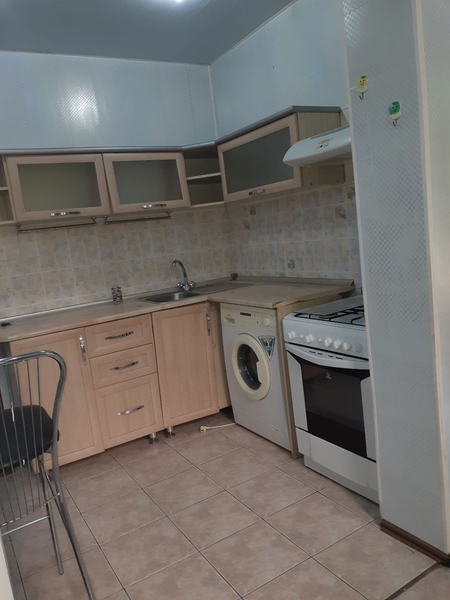 Продаётся квартира 2/1/5 на 13 кв. Юнусабад